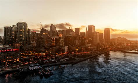 City Skyline · Foto Profissional Gratuita