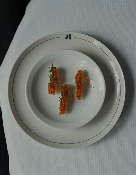 Le 21 Paris Le Restaurant Confidentiel De Braden Perkins