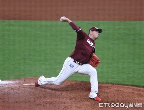 樂天金鷲宋家豪投4球傷退 身體不適表情痛苦 Ettoday運動雲 Ettoday新聞雲