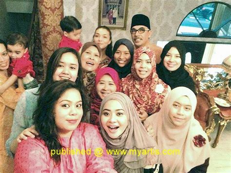Myartis Com Myartis My Artis 11 Gambar Yusof Haslam And Isteri Sambut Lebaran
