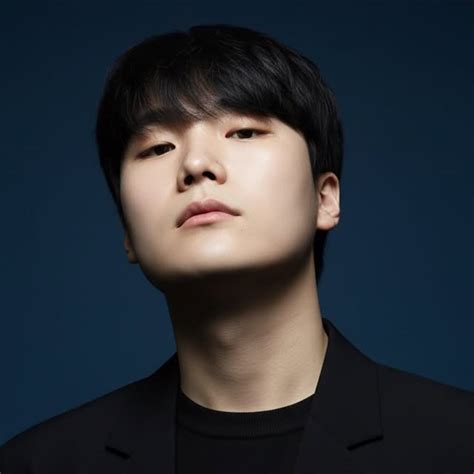 명진 Luce Verita • Threads Say More