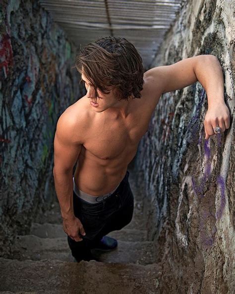 Charlie Gillespie Photoshoot Gillespie Cute Celebrity Guys Charlie