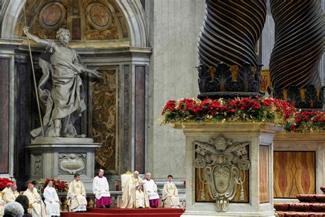 New Year Mass At Vatican Overshadowed By Pope Benedict Xvis Death Ada