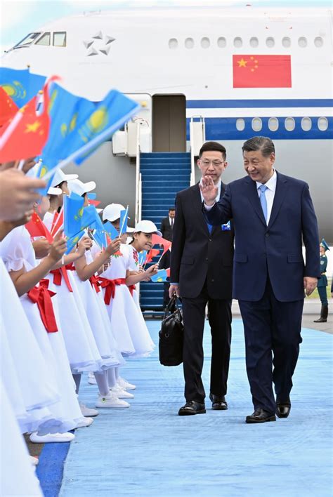 Начался государственный визит Си Цзиньпина в Казахстан