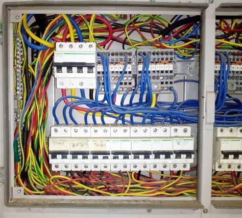Hybrid Distribution Terminal Block