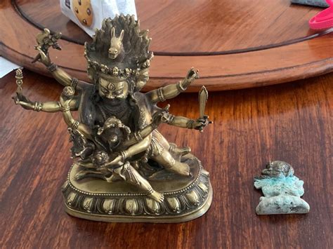 Хууль бусаар архелогийн хайгуул малтлага хийж олж авсан түүх соёлын