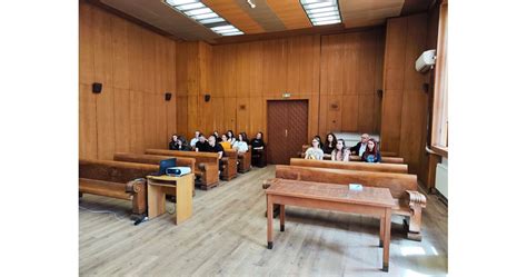 Почти половината ученици няма да работят това за което учат