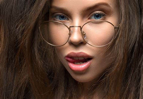 Premium Photo Close Up View Of A Sexy Woman In Eyeglasses