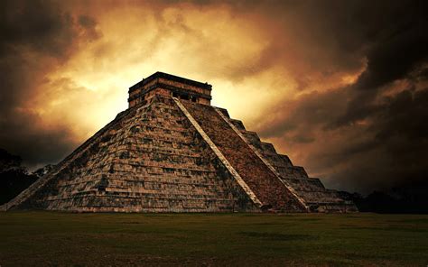 Civiltà Maya straordinario ritrovamento di 3 piramidi