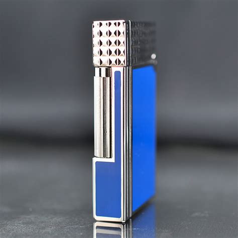 Bật Lửa St Dupont Hong Kong Sơn Mài Nắp Kẻ ô Vuông D168