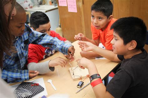 Circuits USC Science Outreach