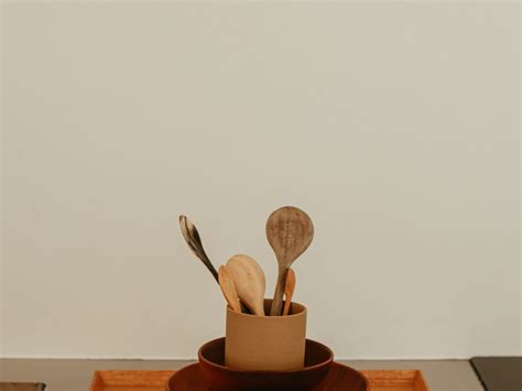 Будуть як із магазину хитрість яка подарує деревяним ложкам і лопаткам друге життя