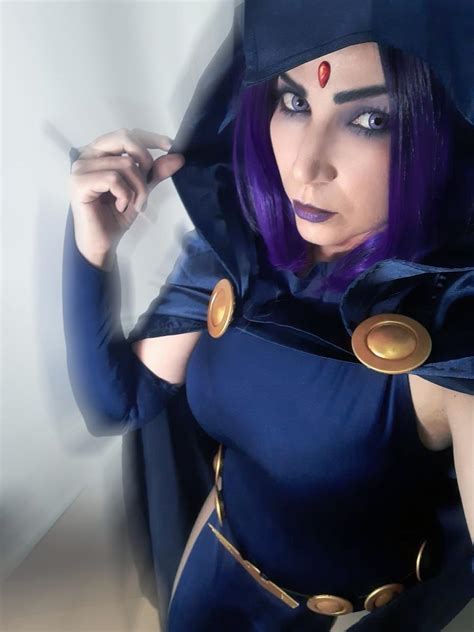 My Raven Cosplay Scrolller