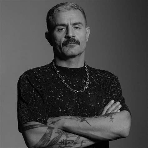 دانلود همه آهنگ های شاهین نجفی همراه با پخش آنلاین ، متن و لینک دانلود