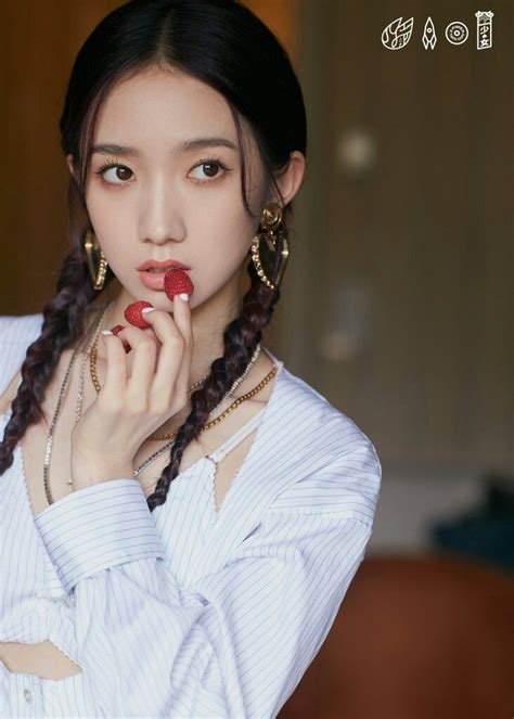 Pin Auf Vivi Meiqi Elkie Xuanyi In 2024