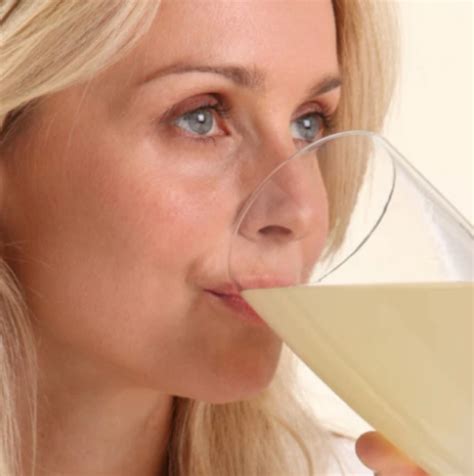 „Чаша гореща вода с лимон е глупост“ Д р Филгуд разкри че нашите баби са знаели най доброто