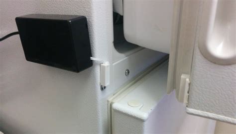 DIY Wifi Door Sensor SimpleIOThings