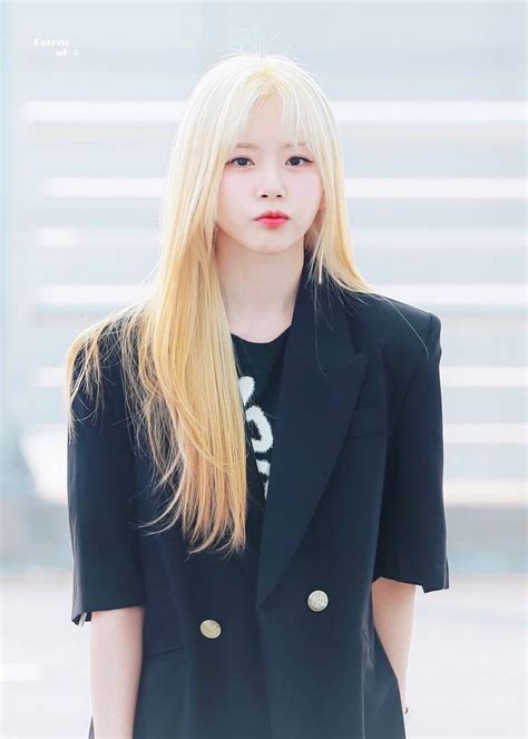 더쿠 이 비주얼로 안 유명한 게 진심 화나는 여돌