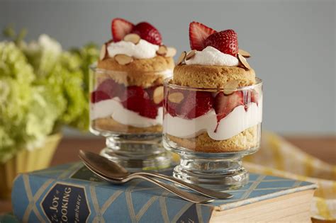 Gluten Free Strawberry Shortcake Parfait Driscolls Recipe Berries Recipes Strawberry