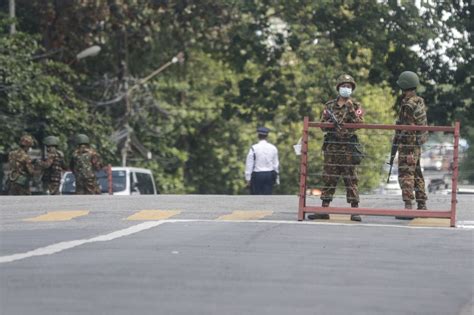 Khit Thit Media ထားဝယ် သရက်ချောင်းလမ်းပိုင်းရှိ စကစ စစ်ဆေးရေးဂိတ်ကို ဒရုန်းဖြင့် ဗုံးကျဲ၊ မုံရ