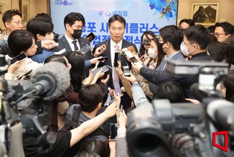 이복현 “국내 인뱅 Svb와 달라…소액생계비대출 호응 놀라” 아시아경제