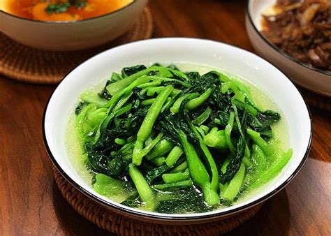 炒青菜有技巧，大廚教你這樣做，顏色漂亮不發黑，口感鮮嫩又好吃 每日頭條