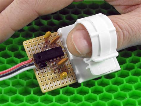 Easily Take A Pulse With A Infrared Pulse Sensor Make