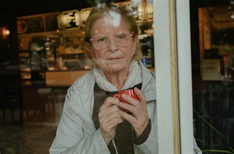 In Het Weekend Nemen We Het Leven Door Met Een Toevallige Passant Deze Week Voor Gerda Draait