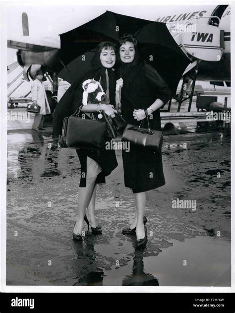 1959 Idlewild Airport Ny Sister Look A Likes Barbara L And