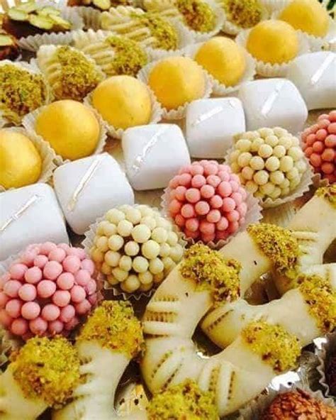 أنواع مختلفة من الحلويات التونسية