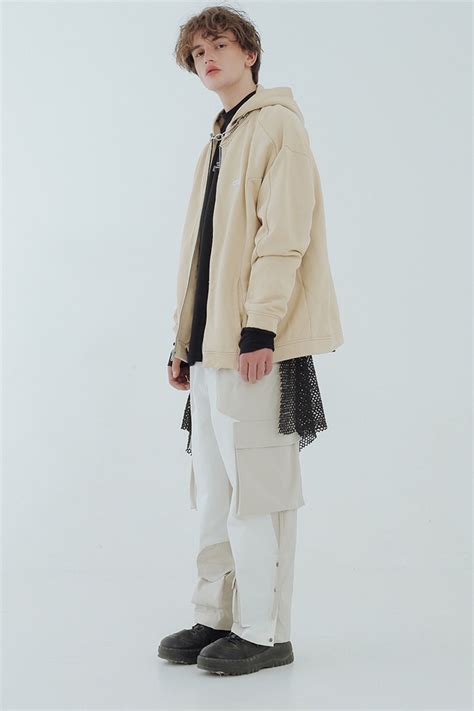 Coc Cube 2019 秋冬「take Some More」系列 Lookbook 發佈 Hypebeast