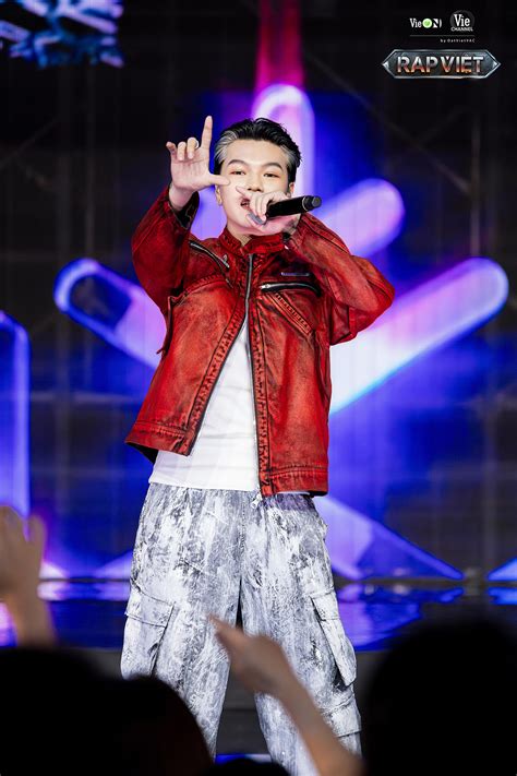 ខ្ញុំត្រលប់ទៅ Rap Viet ជាមួយនឹងផ្នត់គំនិតផ្សេង Vietnamvn