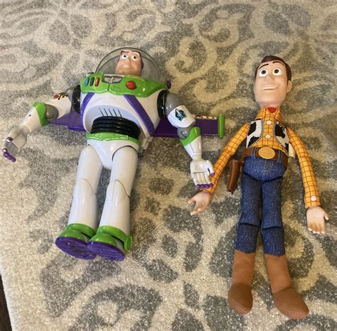 Juguetes De Buzz Lightyear Y Woody Toy Story Hasta Pronto Amigos Set