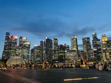 Myanmar Travel ဘားအံမြို့မှ ၇ မိုင်ခန့်ကွာဝေးပြီး သံလွင်မြစ်၏ အရှေ့ဘက်ကမ်း တော်ပုံကျေးရ