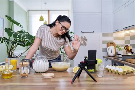 Premium Photo Woman Preparing Apple Pie At Home In The Kitchen With A
