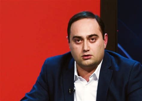 “ქურქუმალები” ახალ თანამედროვე მომავლის ენას ამკვიდრებენ ზურა