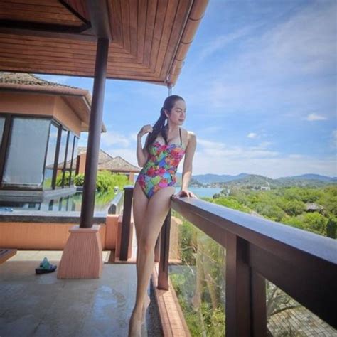 แอบดูดาราใส่ชุดว่ายน้ำ อวดชุดสวยๆ กับหุ่นสุดเป๊ะ Ladyissue เว็บรีวิวเครื่องสำอาง ชุมชน