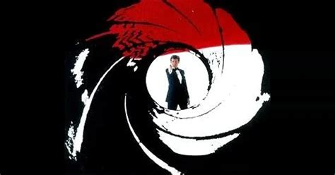 Ночной пост Джеймс Бонд