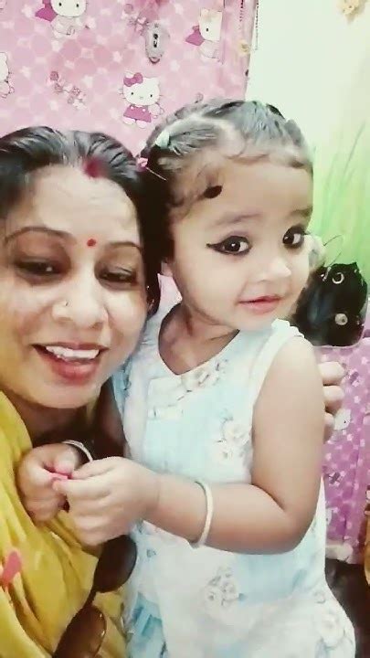 मेरी तरह तुम भी कभी प्यार करके देखो ना हिंदी सॉन्ग सिंगर अलका याग्निक