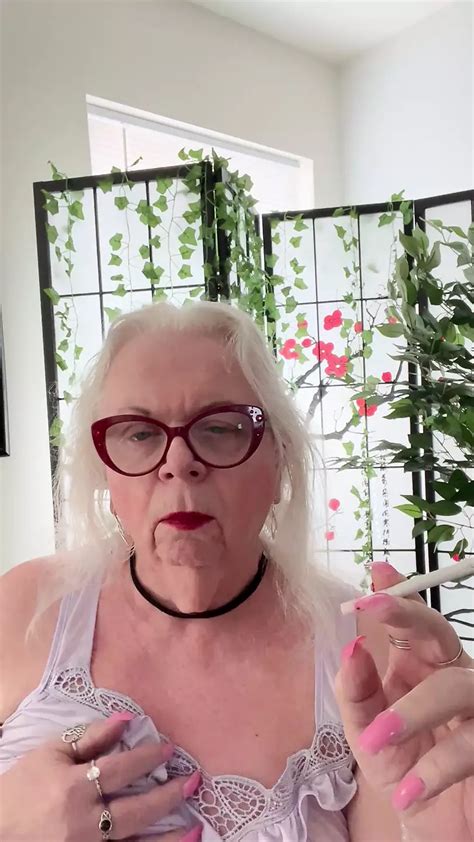 Smoking Shemale Amateur Porn Feat Constance Xhamster