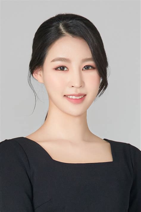 여자 프로필사진 촬영 비타스튜이오 추천