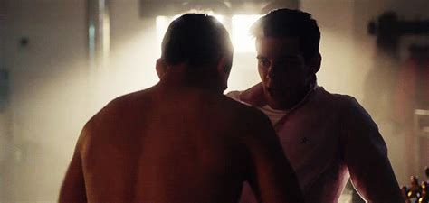 Miguel Herrán ator de Elite pelado BANANAS FAMOSAS