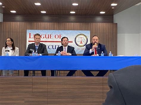 Vote Judge Robert T Watson As Miami Dade Circuit Judge