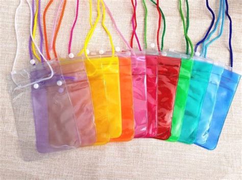 ซองกันน้ำใส่โทรศัพท์ ซองกันน้ำคล้องคอ ซองกันน้ำเล่นสงกรานต์ ซองกันน้ำล็อค 2 ชั้น อุปกรณ์วัน