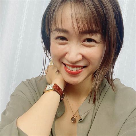 黛英里佳さんのインスタグラム写真 黛英里佳Instagram すっかり秋めいて涼しくなってきました 着る服が難しい