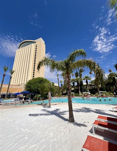 Best Hotel Pools In California Morongos Oasis Pool