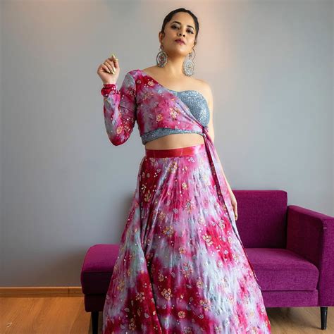 Anasuya Bharadwaj గ్లామర్ ట్రీట్ తో హీట్ పెంచుతున్న అనసూయ అందాలు