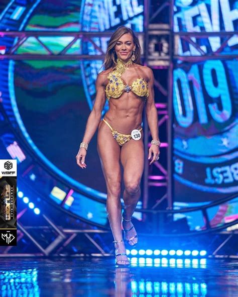 7 hot sexy caroline de campos bikini pics