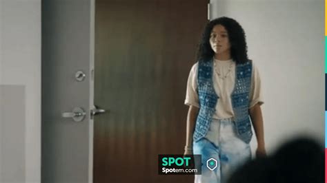 Urban Outfitters High Waist­ed Cow­boy Jeans Worn By Jill Scarlet