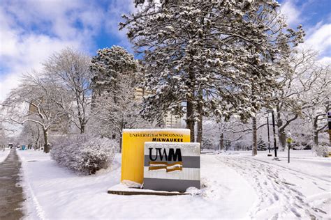 The Uwm Campus Was At Its Best When It Was Covered In Snow It Never Stopped Me From Hiking Over